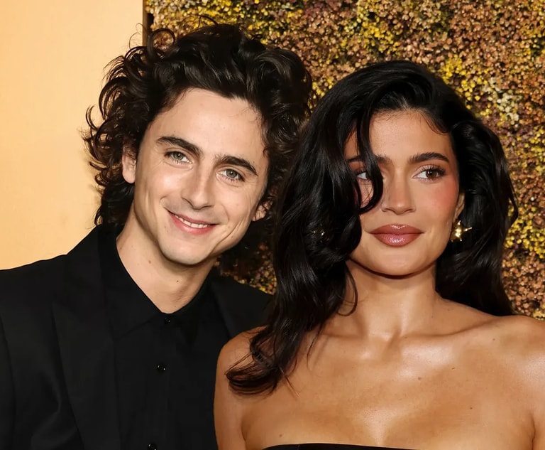 Kylie Jenner e Timothée Chalamet separati dal tappeto rosso - Trash ...
